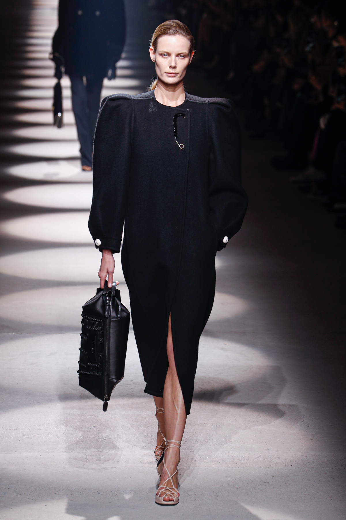 GIVENCHY-2 | Showdetails