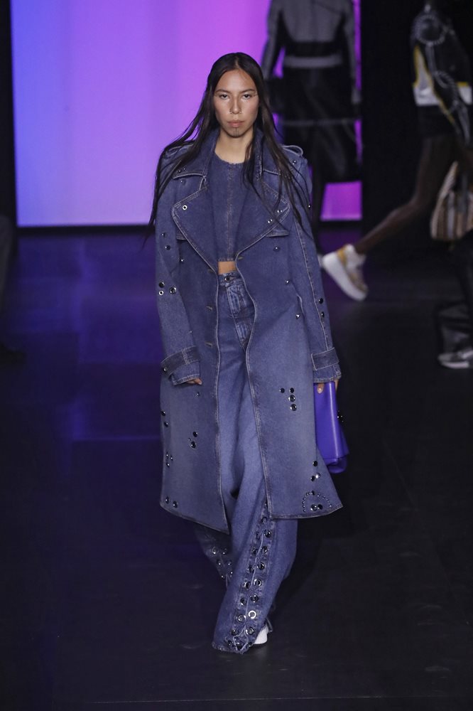 Chloe-summer-2023 (20) | Showdetails