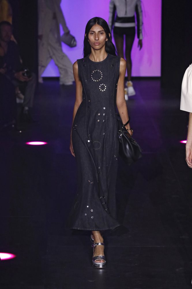 Chloe-summer-2023 (20) | Showdetails