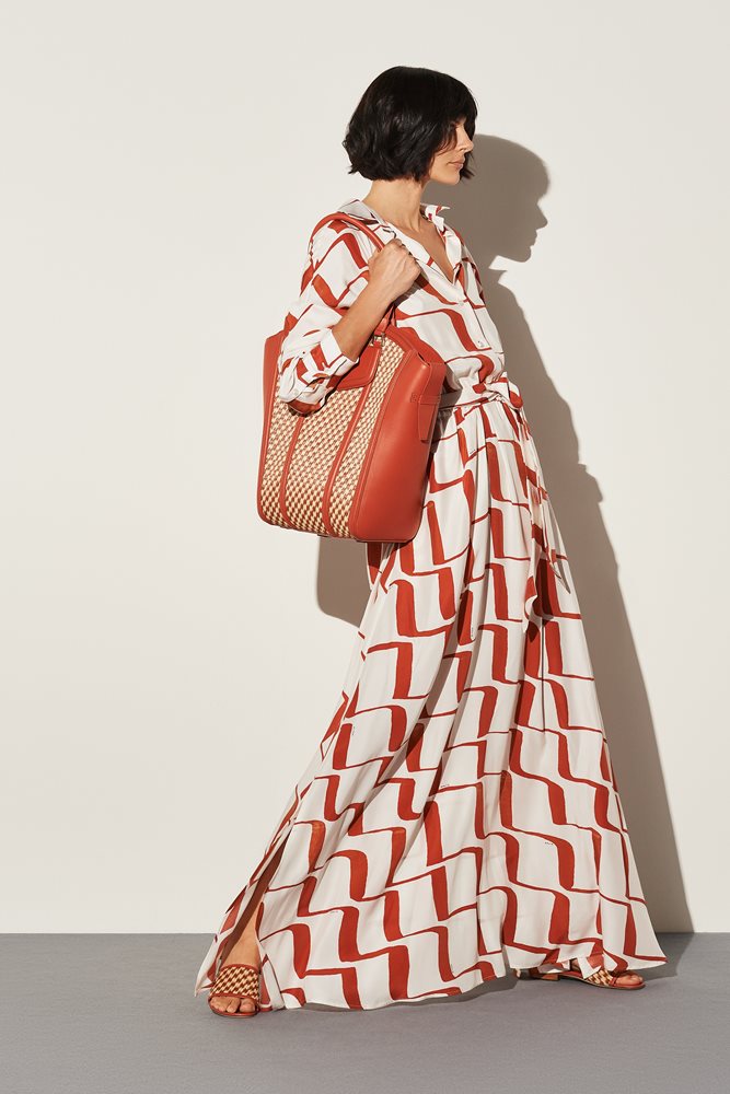 Kiton Donna SS23 Lookbook Press (12) | Showdetails