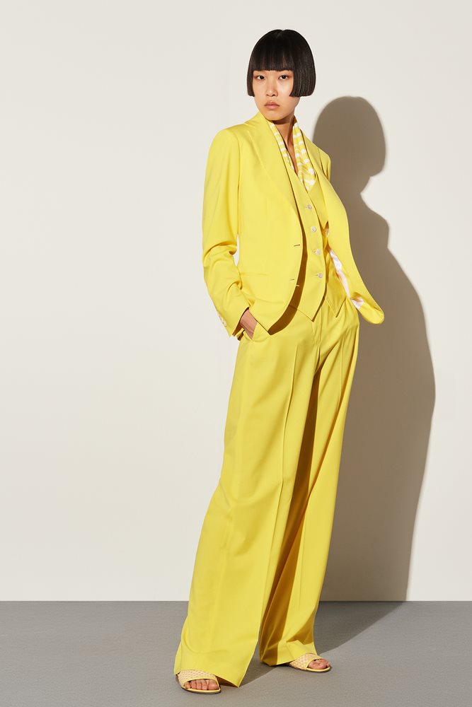 Kiton Donna SS23 Lookbook Press (12) | Showdetails