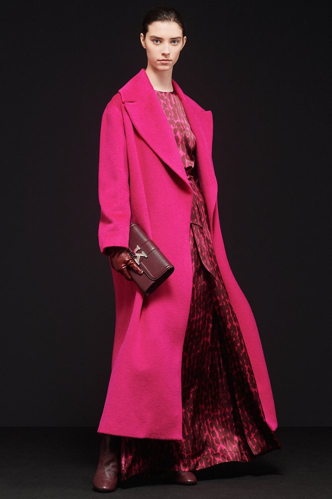 Kiton Donna FW23-24 (25) | Showdetails